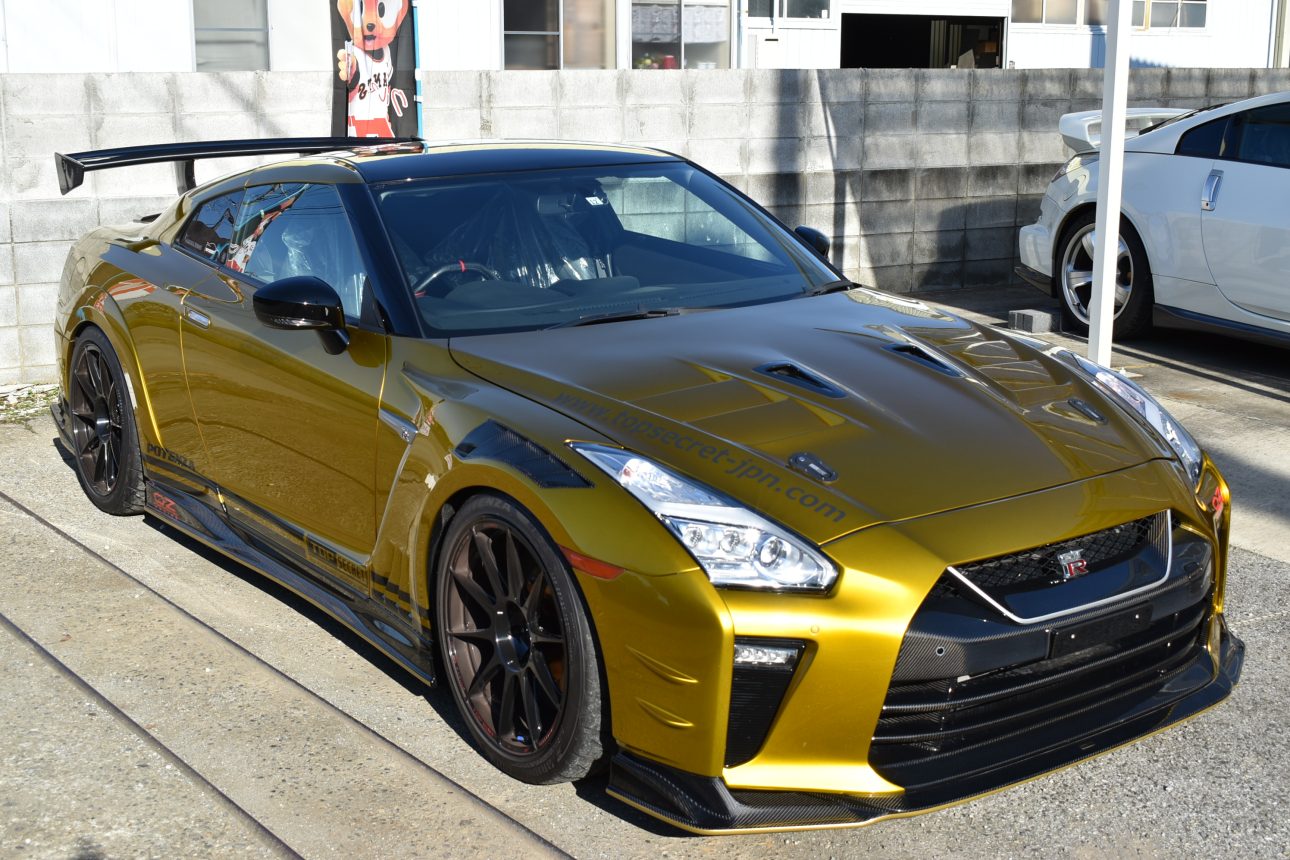 Topsecret R35 Gold デモカー - GT-RYUKI SPORTS野田本店